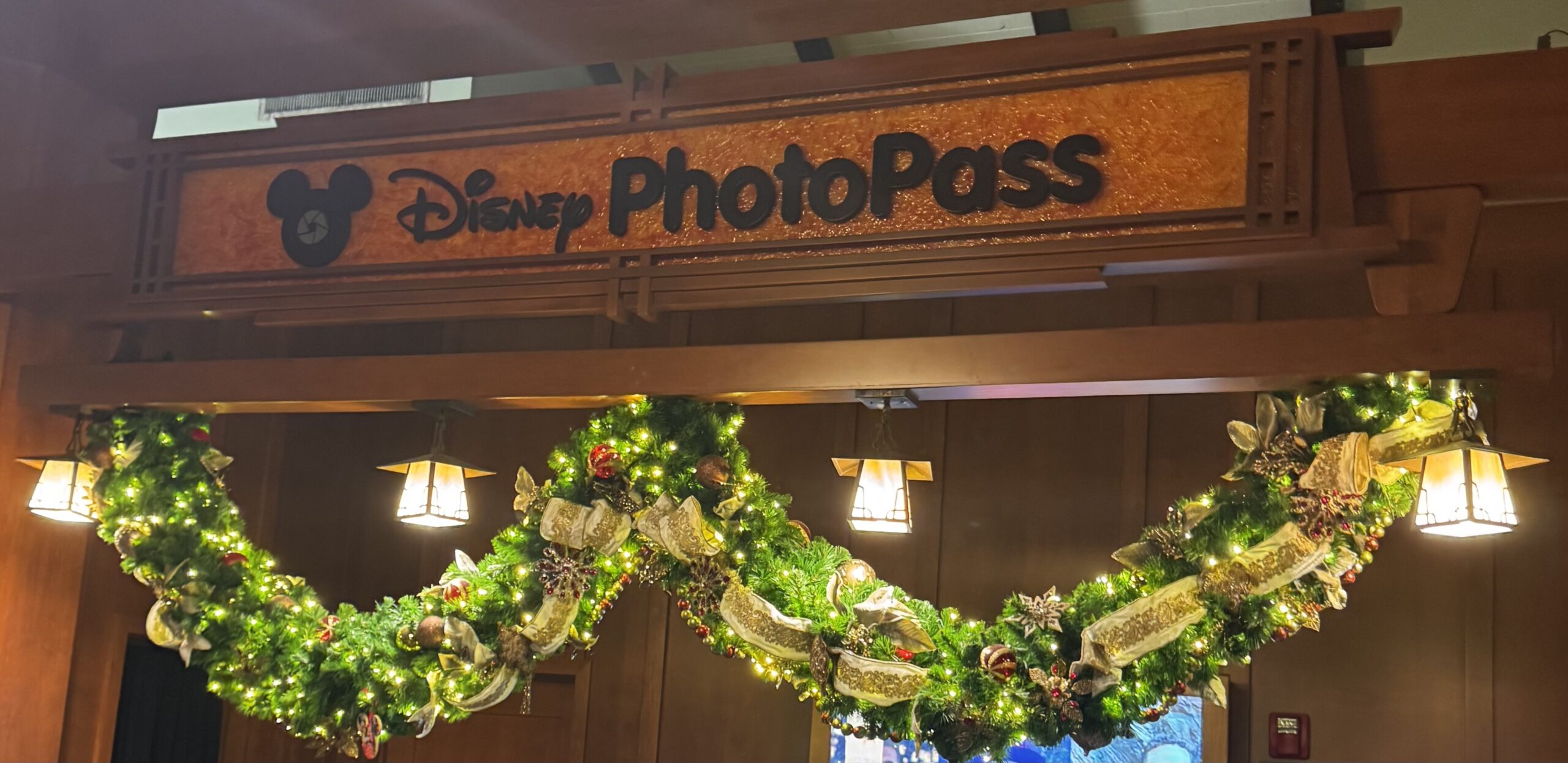 The Easiest Ways to Find a Disney PhotoPass Cast Member at Walt Disney ...